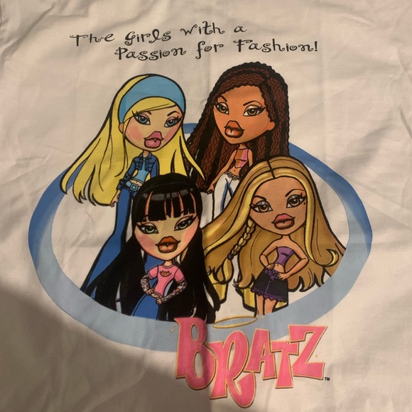 Hot Topic | Tops | Bratz Crop Top Tshirt | Poshmark